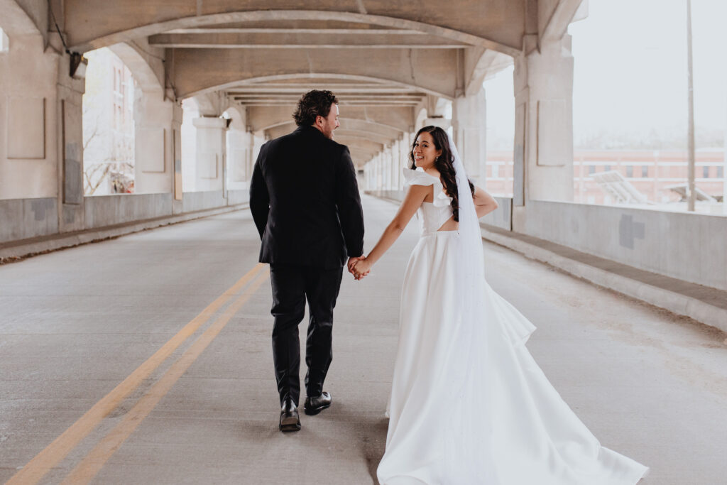 A Modern and Timeless Wedding at the Oliver Building, KC - photo-kc.com